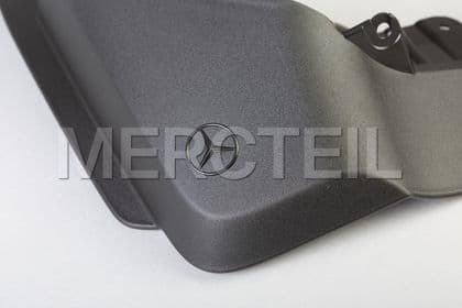 Buy the spare part Mercedes-Benz A1678902700 mud flap