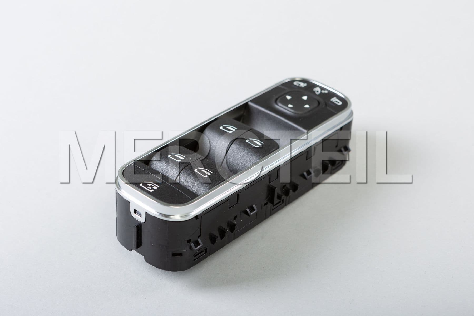 Buy the spare part Mercedes-Benz A1679050101 operating unit