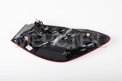 Buy the spare part Mercedes-Benz A1679065707 rear lamp combination