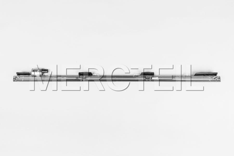 Buy the spare part Mercedes-Benz A1679066302 entrance light