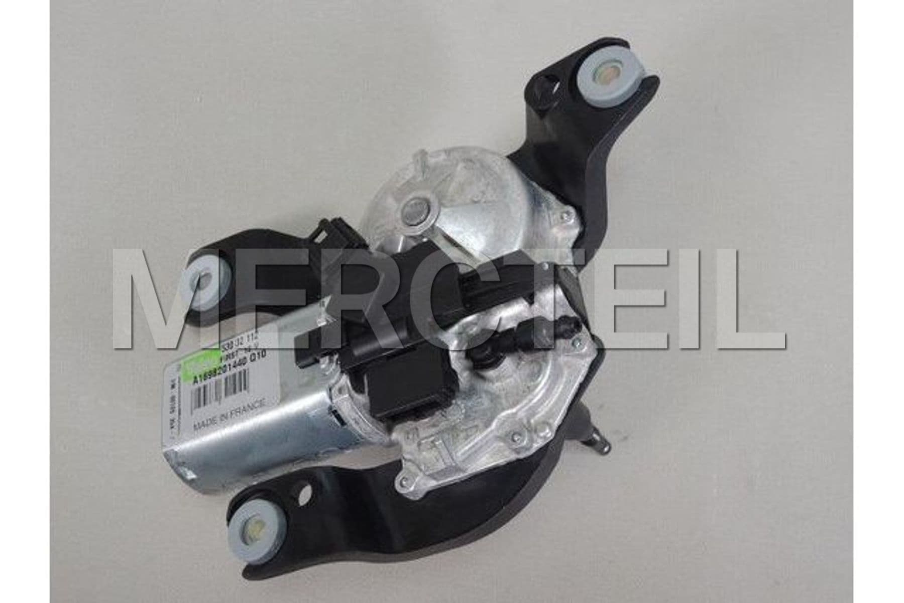 Buy the spare part Mercedes-Benz A1698201440 wiper motor