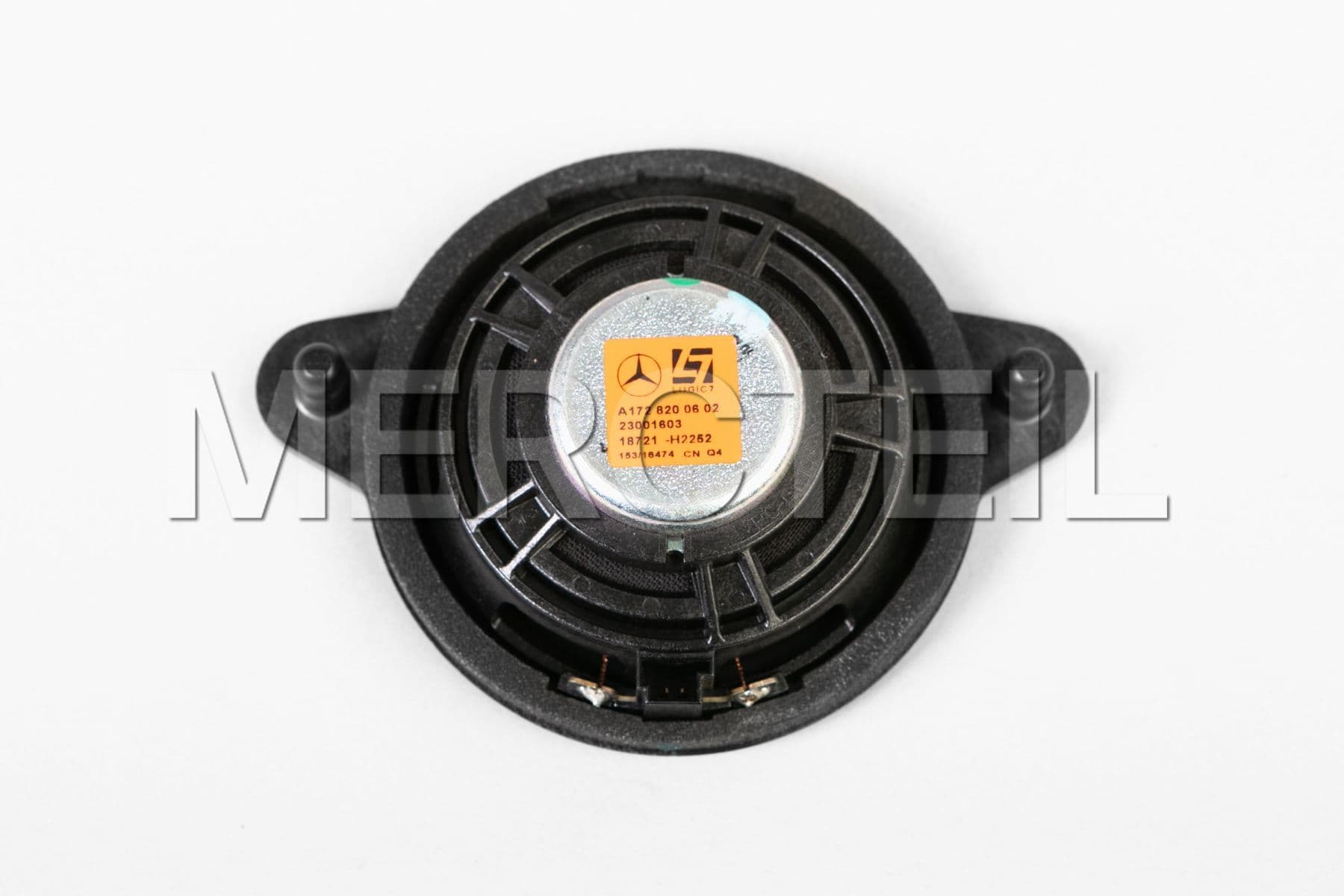 Buy the spare part Mercedes-Benz A1728200602 loudspeaker