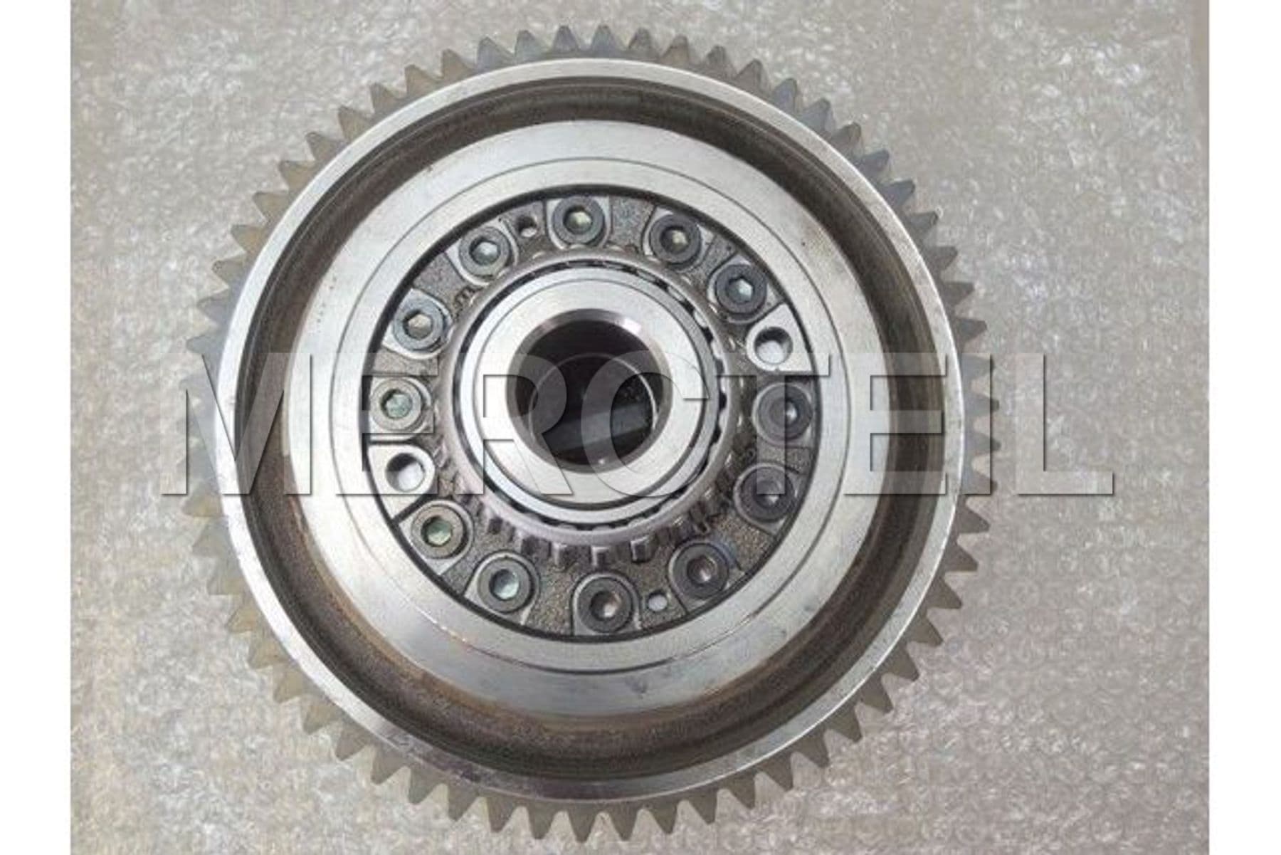 Buy the spare part Mercedes-Benz A1763302700 differential gear