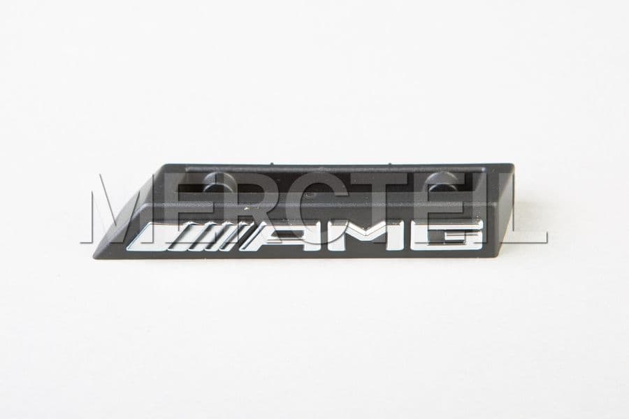 Buy the spare part Mercedes-Benz A1768173500 model plate