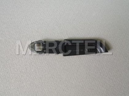 Buy the spare part Mercedes-Benz A1768800205 wheel house covering