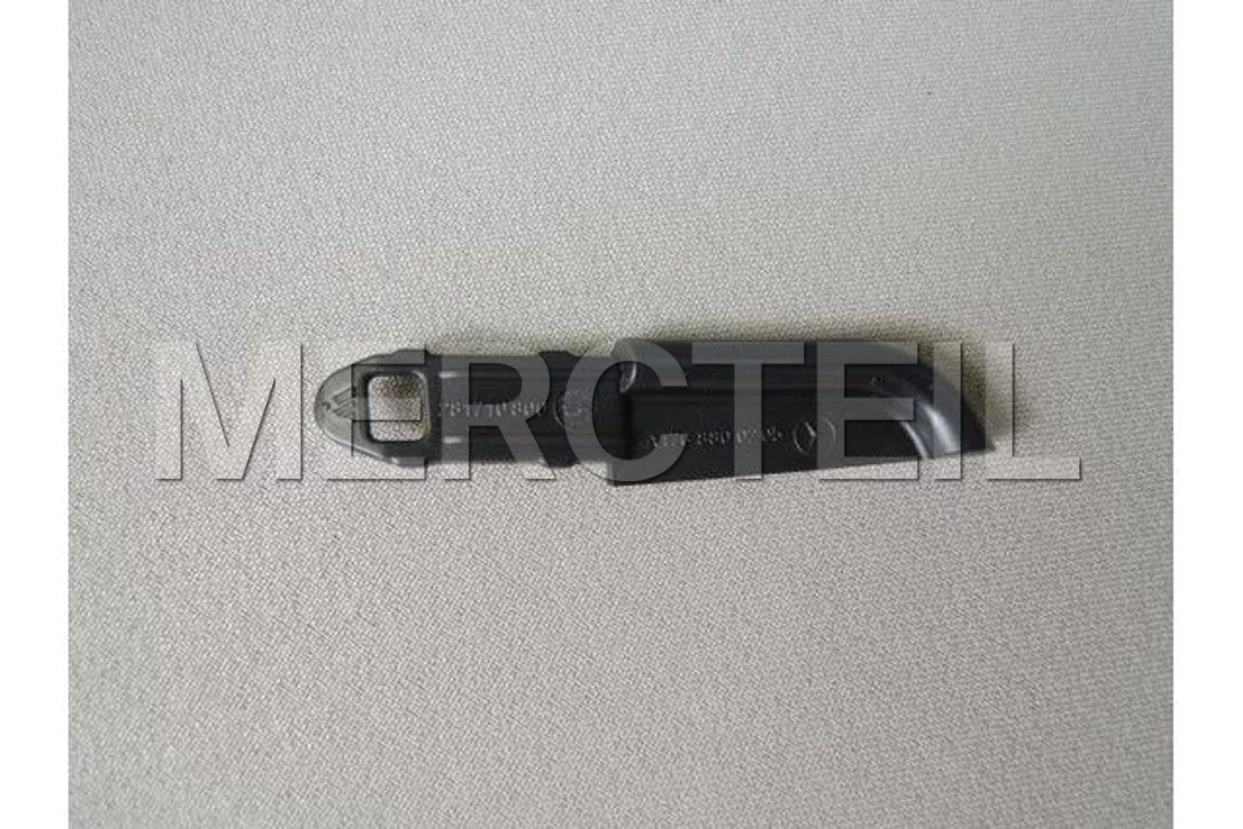 Buy the spare part Mercedes-Benz A1768800205 wheel house covering