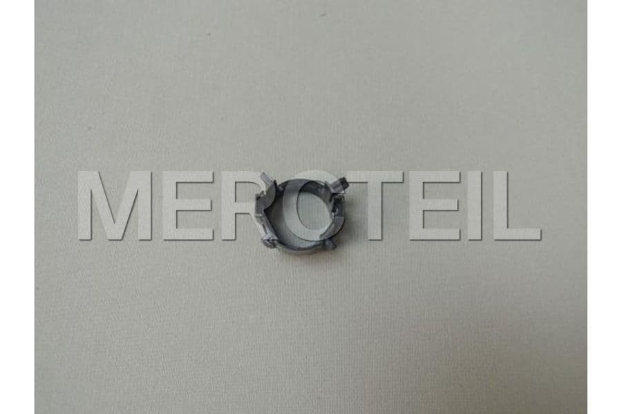 Buy the spare part Mercedes-Benz A1768853200 fixture