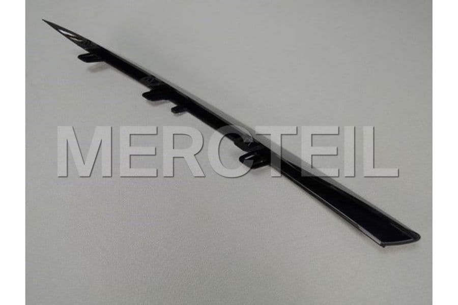 Buy the spare part Mercedes-Benz A1768854800 ornamental molding