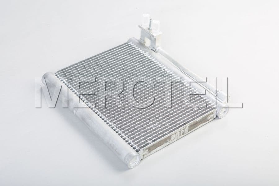 Buy the spare part Mercedes-Benz A1775004800 condenser