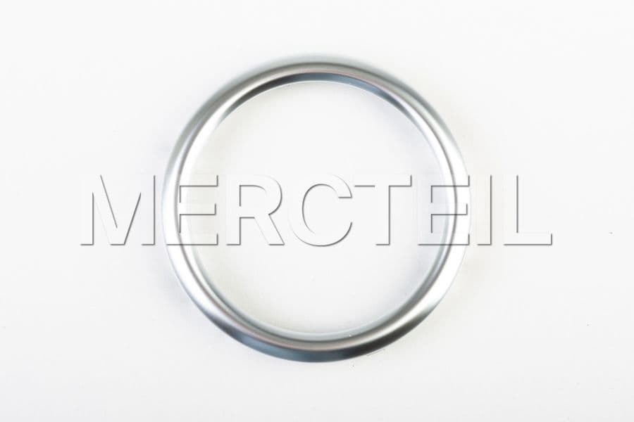 Buy the spare part Mercedes-Benz A1776891700 trim frame