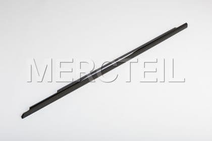 Buy the spare part Mercedes-Benz A1777254300 sealing rail