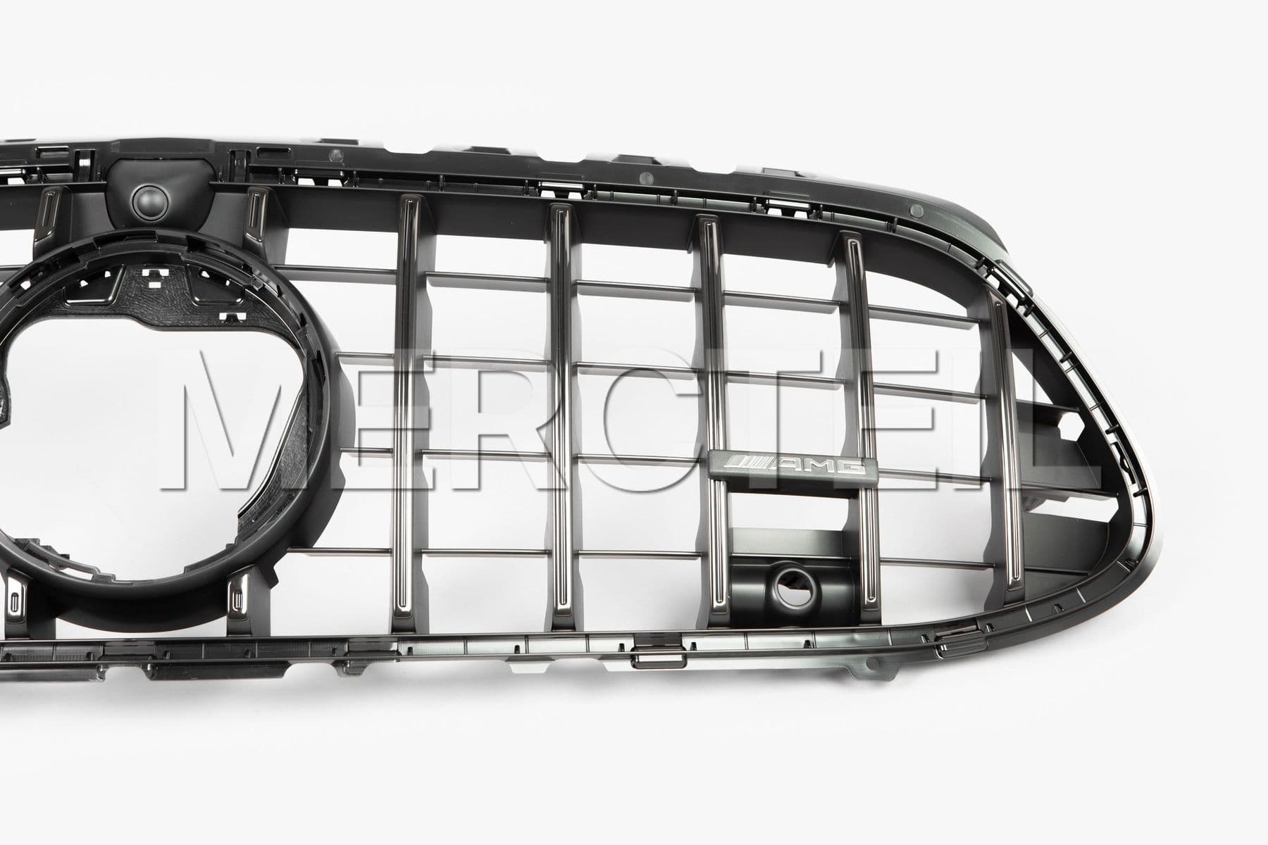 Buy the spare part Mercedes-Benz A1778808605 radiator grille