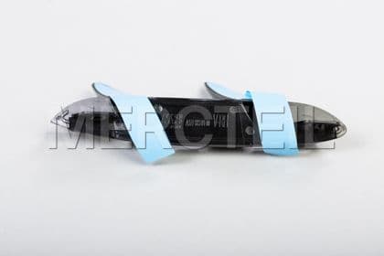 Buy the spare part Mercedes-Benz A1778830100 bracket