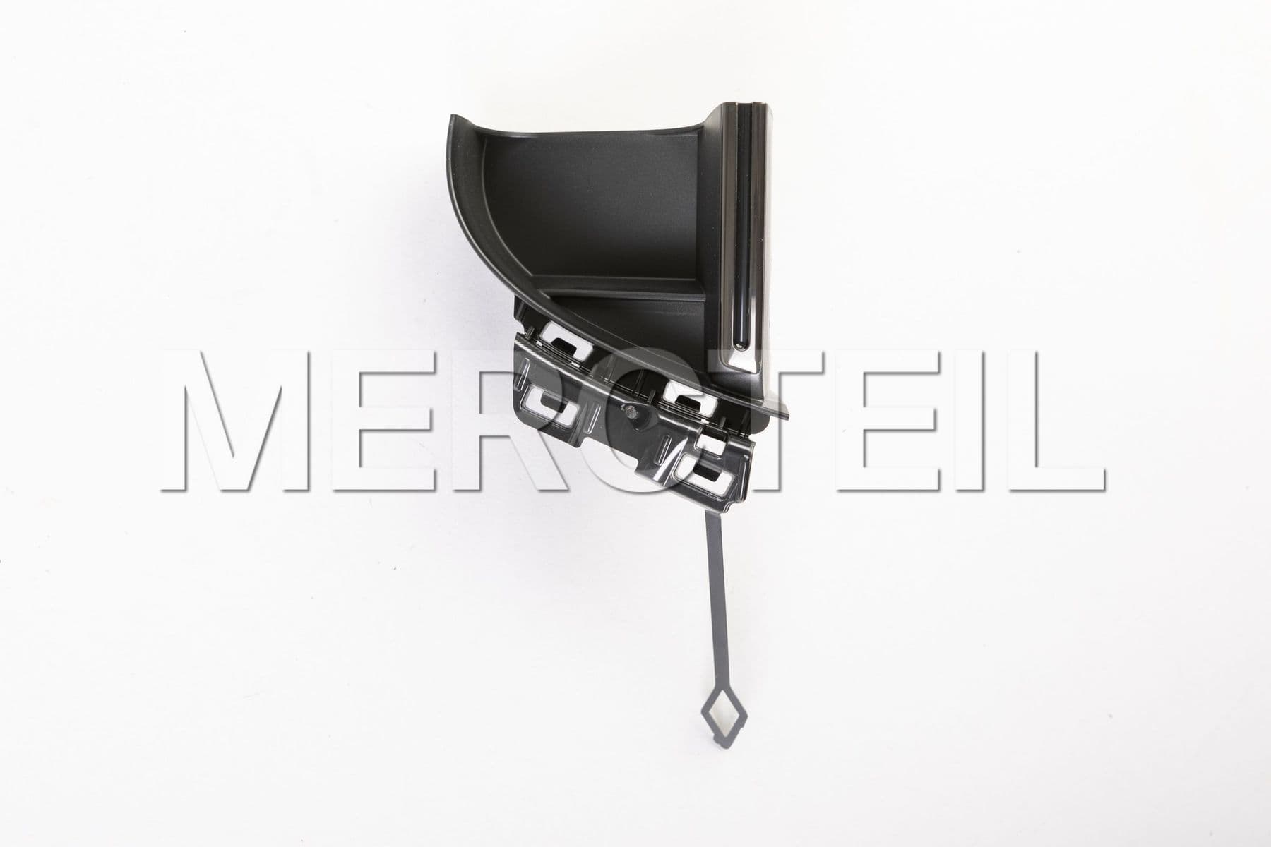 Buy the spare part Mercedes-Benz A1778853306 towing eye cover