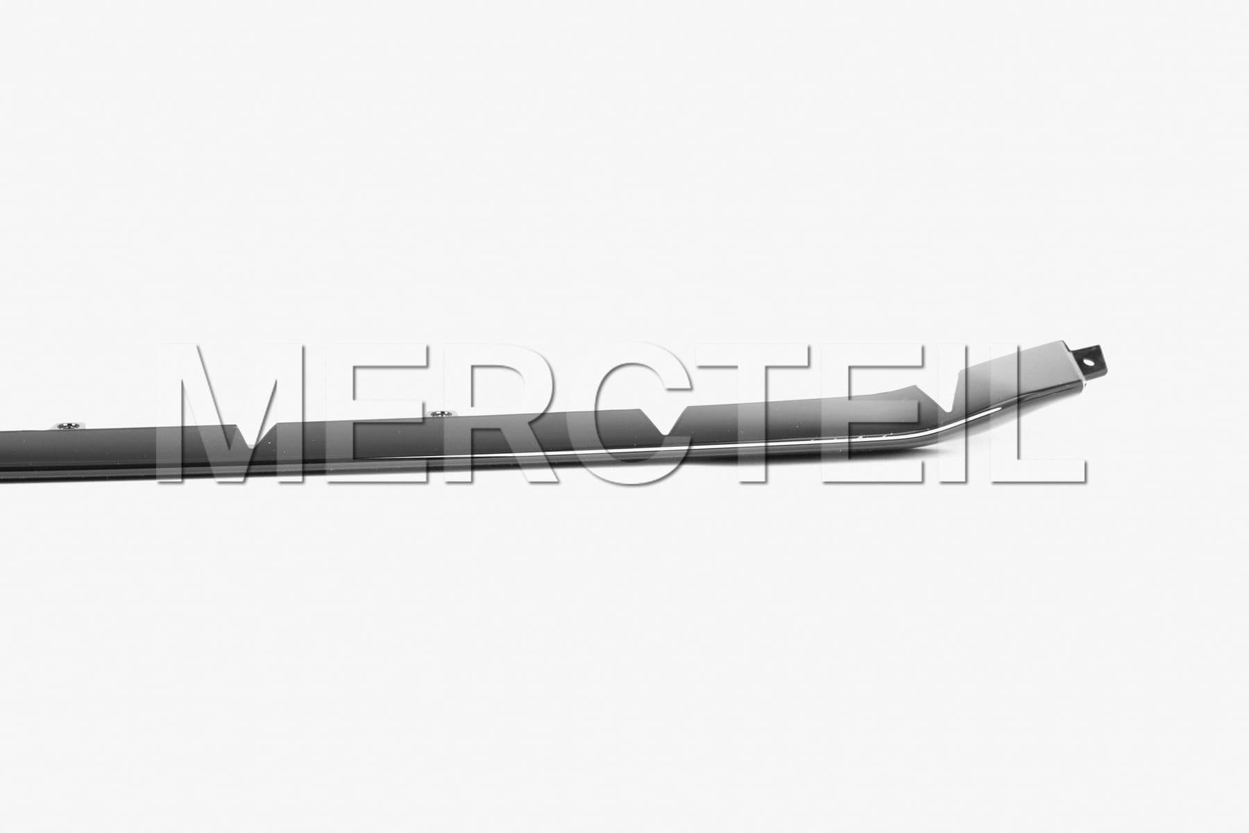 Buy the spare part Mercedes-Benz A1778855304 trim strip