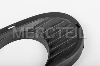 Buy the spare part Mercedes-Benz A177885610164 cover bumper area