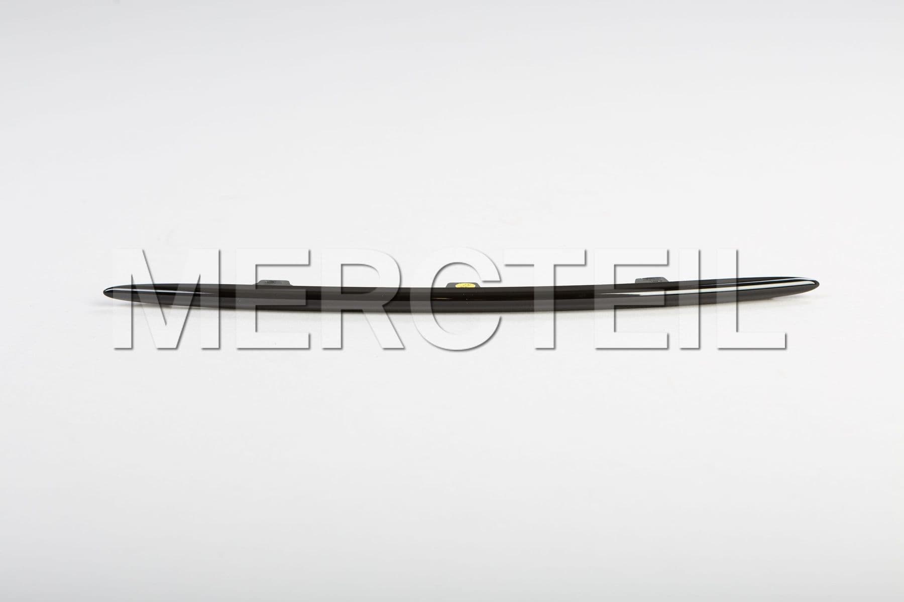 Buy the spare part Mercedes-Benz A1778857703 trim strip