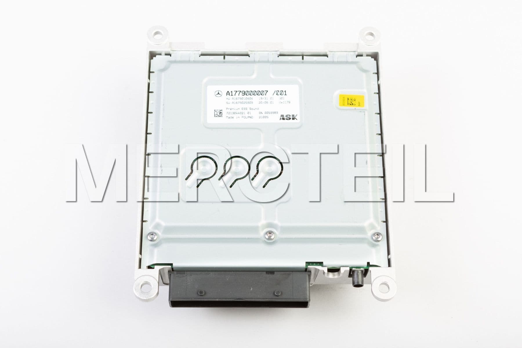 Buy the spare part Mercedes-Benz A1779000007 control unit complete