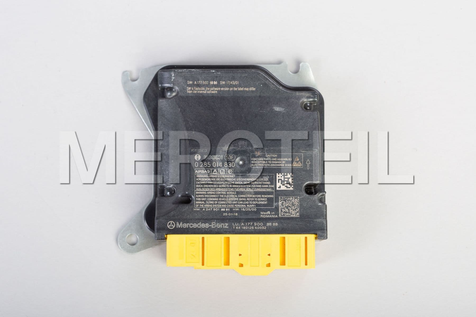 Buy the spare part Mercedes-Benz A1779002003 control unit