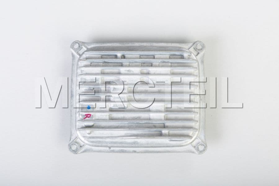 Buy the spare part Mercedes-Benz A1779007401 air filter housing