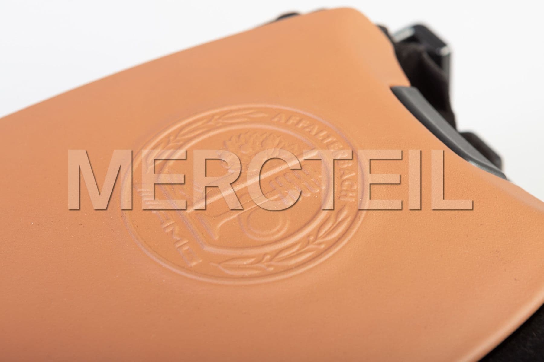 Buy the spare part Mercedes-Benz A19068038008T18 storage space