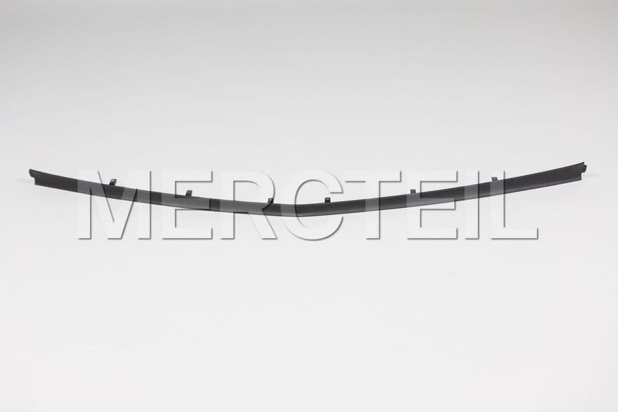 Buy the spare part Mercedes-Benz A1908858201 ornamental molding