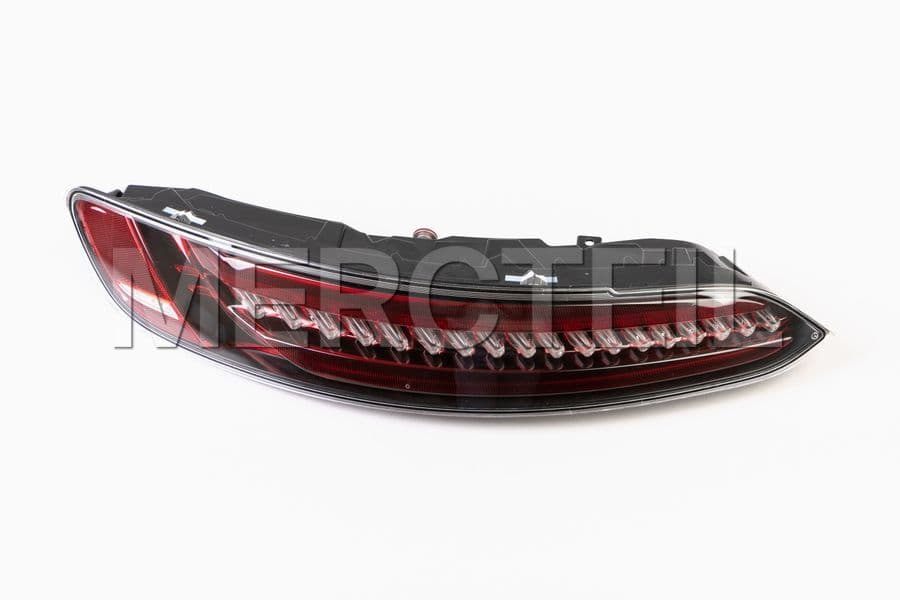 Buy the spare part Mercedes-Benz A1909061501 rear lamp combination
