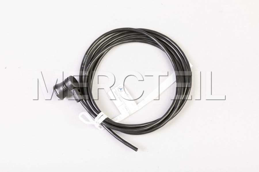 Buy the spare part Mercedes-Benz A2025406081 plug socket