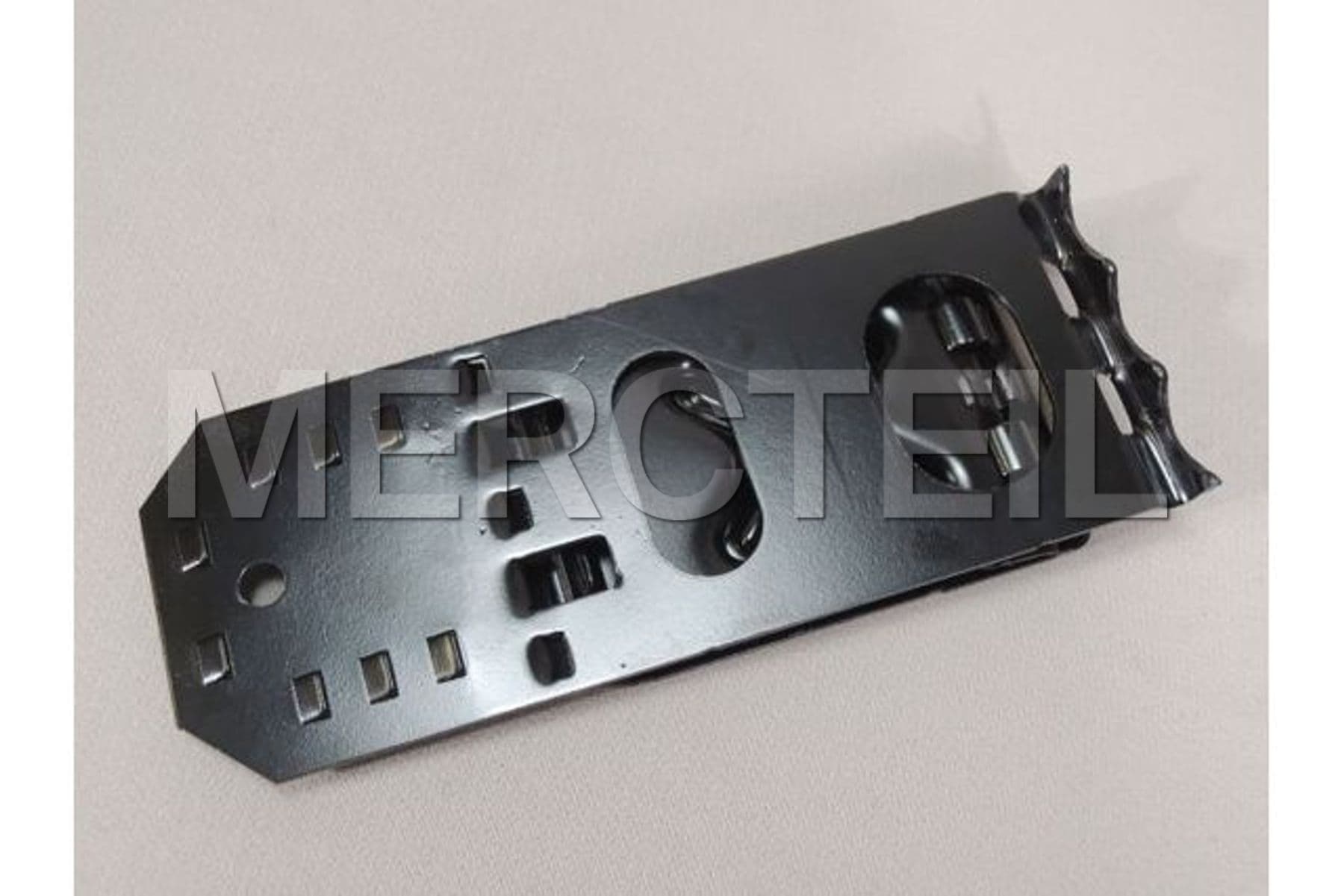 Buy the spare part Mercedes-Benz A2035830075 chock