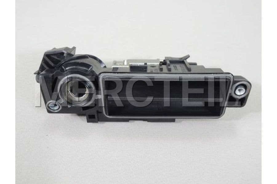Buy the spare part Mercedes-Benz A2037500693 handle