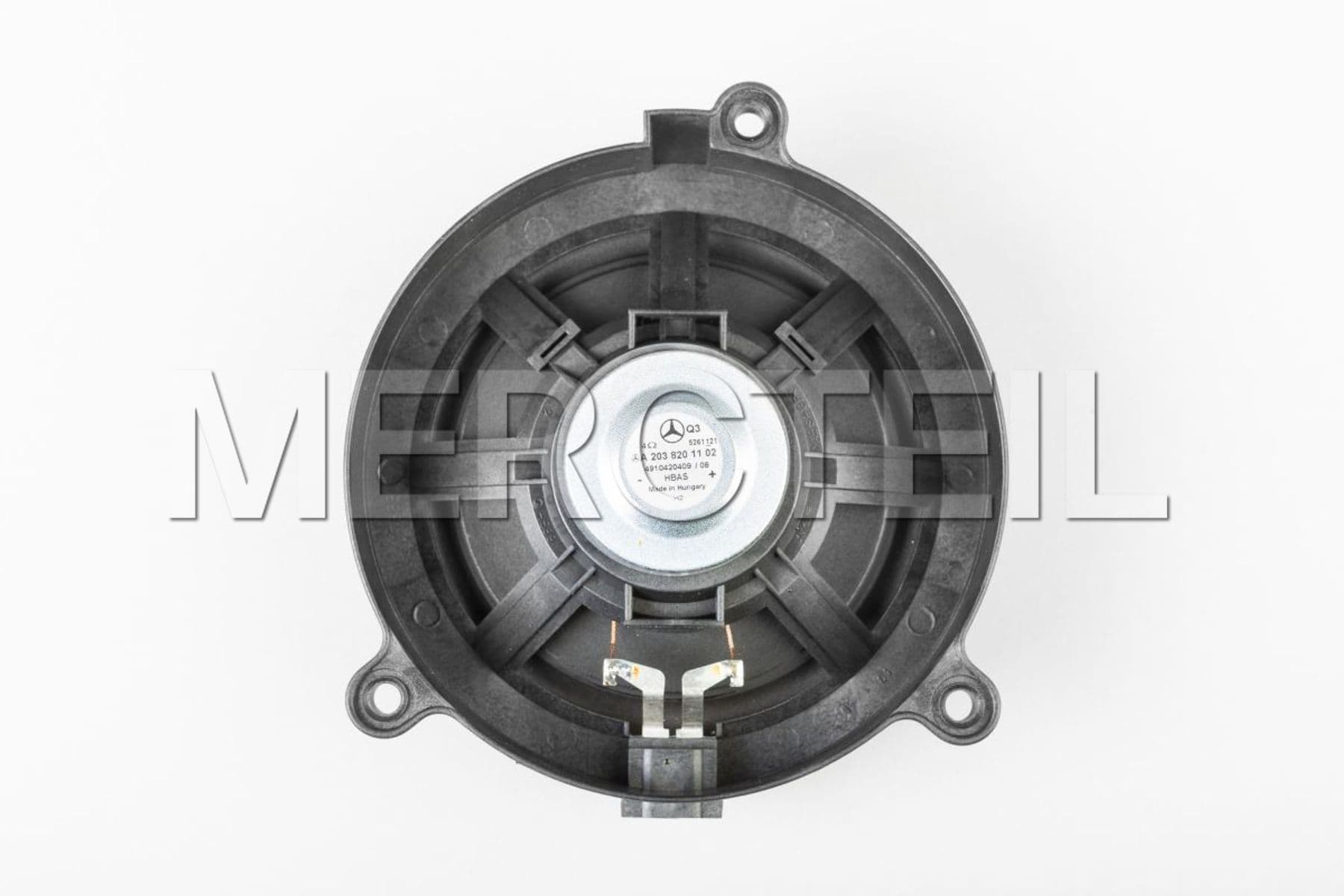 Buy the spare part Mercedes-Benz A2038201102 loudspeaker