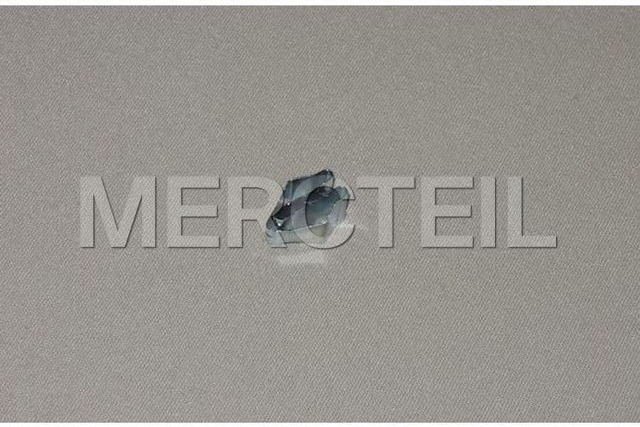 Buy the spare part Mercedes-Benz A2039882878 clip