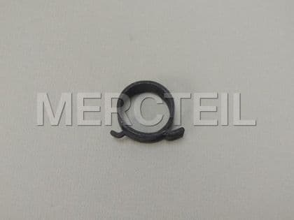 Buy the spare part Mercedes-Benz A2039950505 clamp