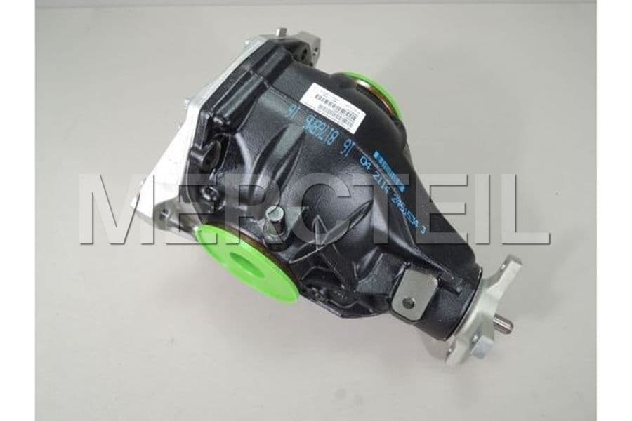 Buy the spare part Mercedes-Benz A204350471480 rear axle differential