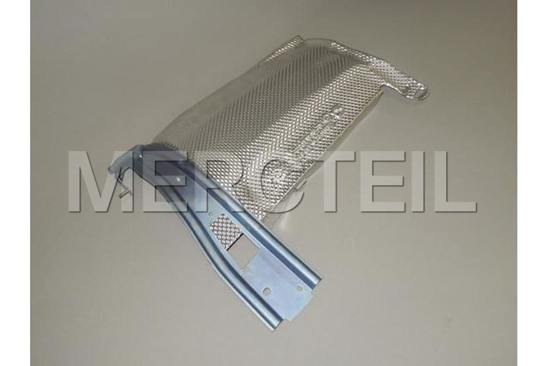 Buy the spare part Mercedes-Benz A2046800222 screening