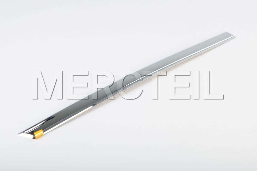 Buy the spare part Mercedes-Benz A2047300480 garnish moulding