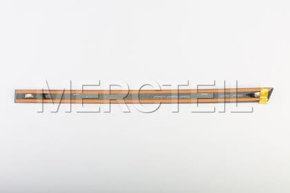 Buy the spare part Mercedes-Benz A2047300480 garnish moulding
