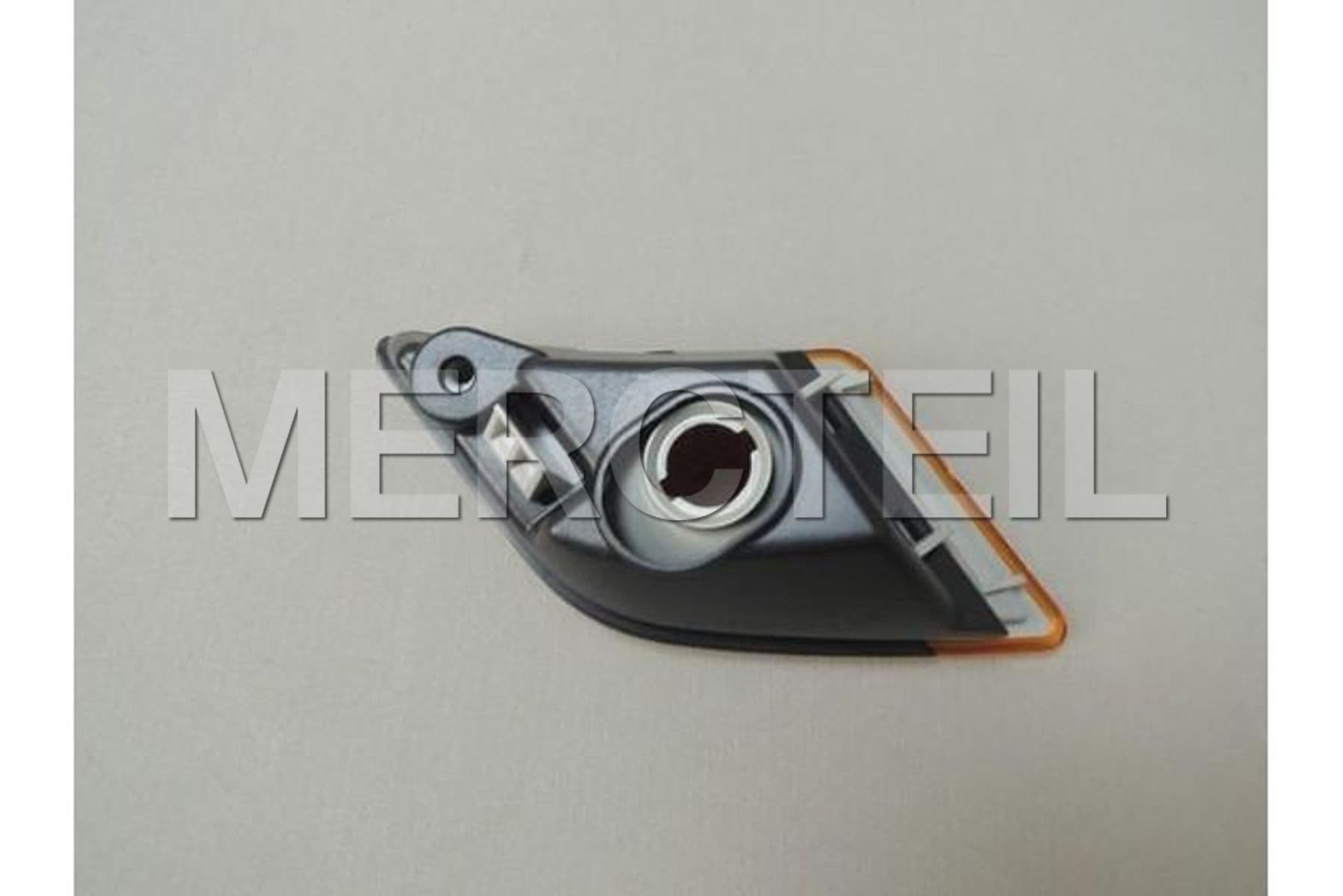 Buy the spare part Mercedes-Benz A2048200221 exterior lamp