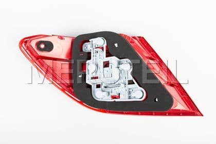 Buy the spare part Mercedes-Benz A2048203064 tail lamp