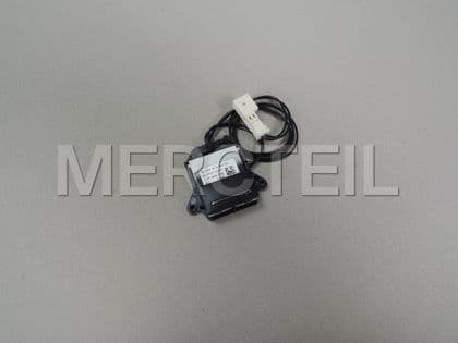 Buy the spare part Mercedes-Benz A204870821064 push button switch