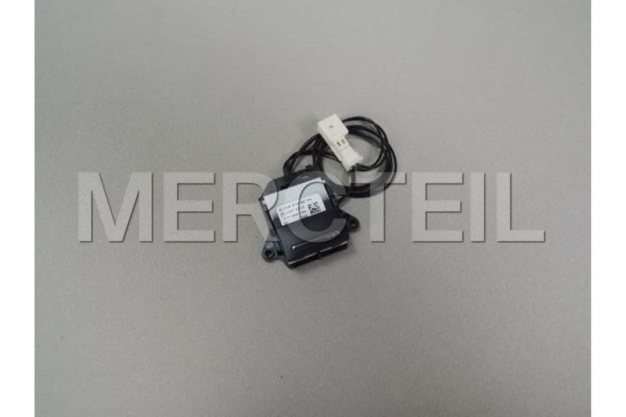 Buy the spare part Mercedes-Benz A204870821064 push button switch