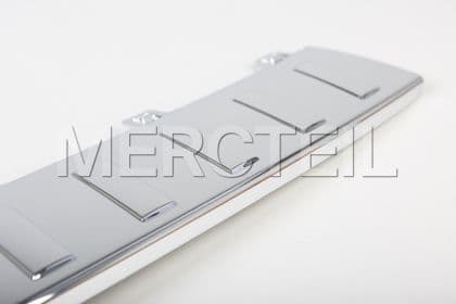 Buy the spare part Mercedes-Benz A2048850411 footplate