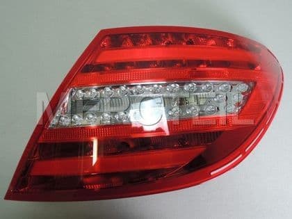 Buy the spare part Mercedes-Benz A2049060503 rear lamp combination