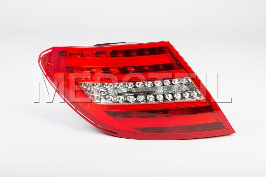 Buy the spare part Mercedes-Benz A2049060603 rear lamp combination