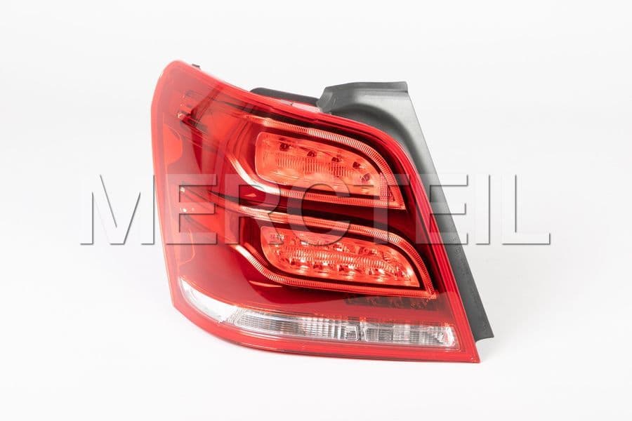 Kaufen Sie das Ersatzteil Mercedes-Benz A204906580364 rear lamp combination