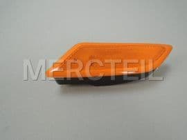 Buy the spare part Mercedes-Benz A2049067301 direction indicator