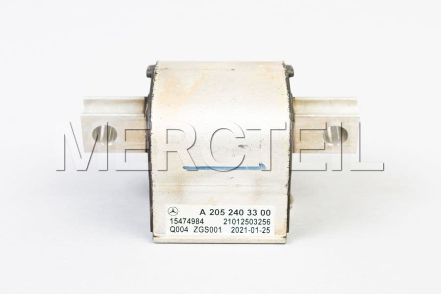 Buy the spare part Mercedes-Benz A2052403300 transmission bearing