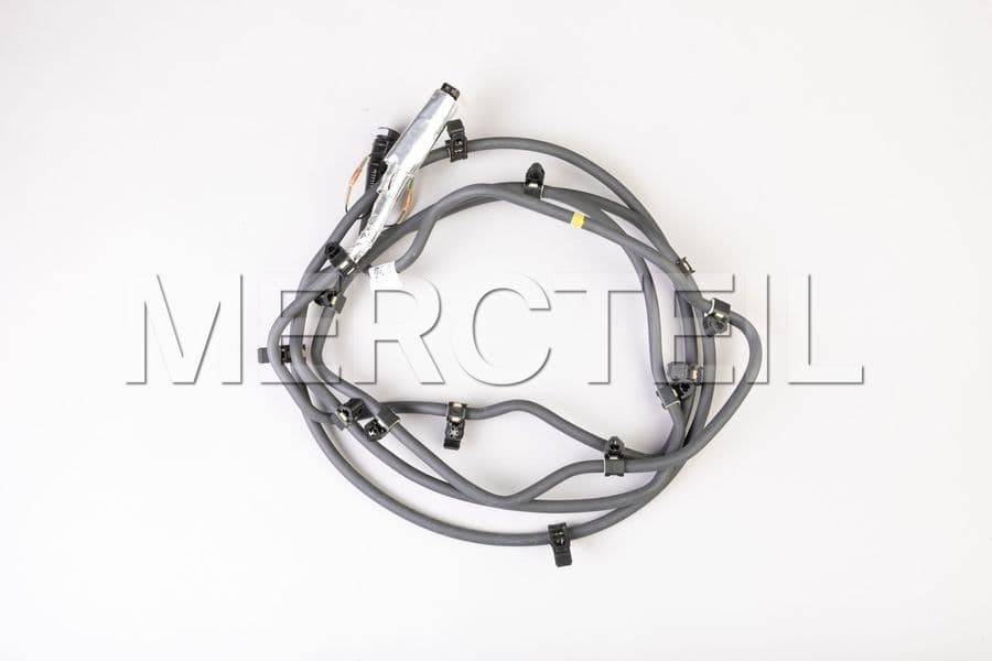 Buy the spare part Mercedes-Benz A205470090064 additive line