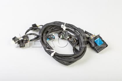 Buy the spare part Mercedes-Benz A205540400764 electrical wiring harness
