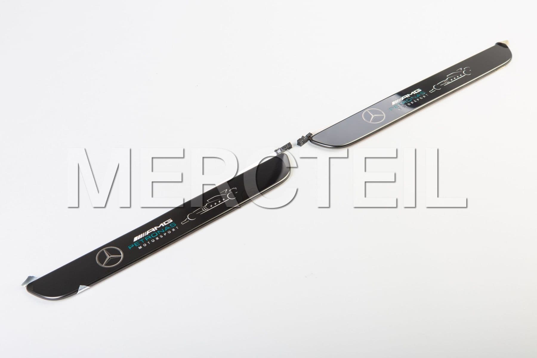 Kaufen Sie das Ersatzteil Mercedes-Benz A2056804011 abdeckschiene